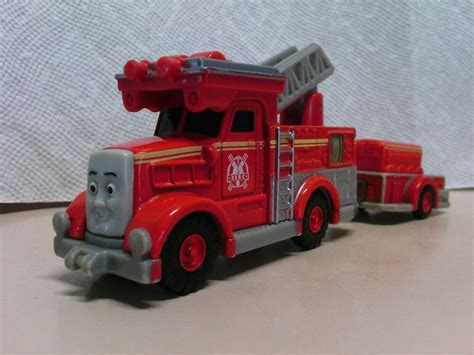 Thomas And Friends Take N Play Flynn Fire Truck 2010 Diecast Metal