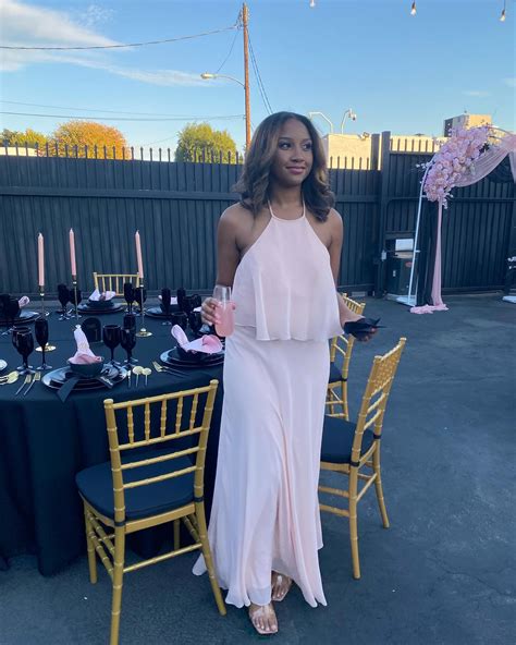 Lilly Rose Couture Gowns For Rent Love Exists Wow Look At This