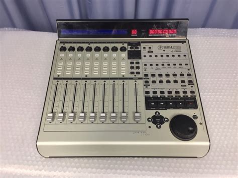 Mackie MCU Pro Universal Expandable 8 Channel USB MIDI Control Silver Surface AusChoice