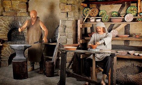 Музей на Восъчните Фигури разказ от Чамурковата къща за гости