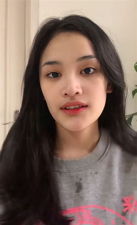 Pin Oleh Gagas Nandika Di Hair Ekspresi Wajah Mode Wanita Gadis Cantik