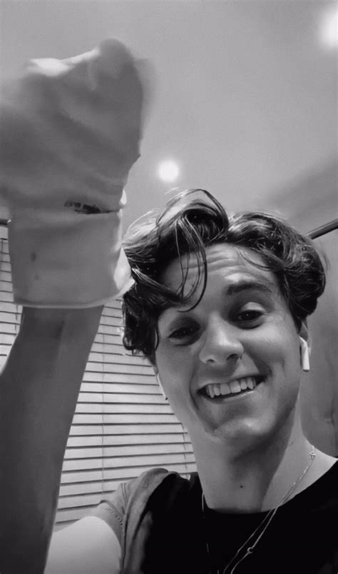 Brad Simpson The Vamps 2022
