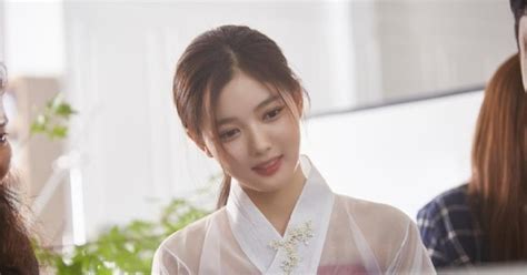 구르미 그린 달빛 김유정 시스루 한복에도 청초한 자태