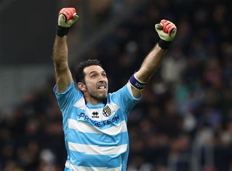Gazzetta Dinastia Buffon Il Figlio Di Gigi Verso La Prima