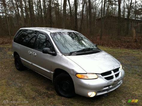 2000 Bright Silver Metallic Dodge Caravan Se 58364661 Photo 3