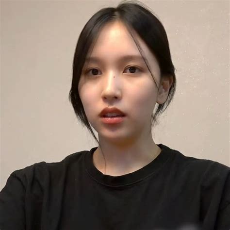 Mina Twice Without Makeup Really Cute Nails Myoui Mina Chaeyoung