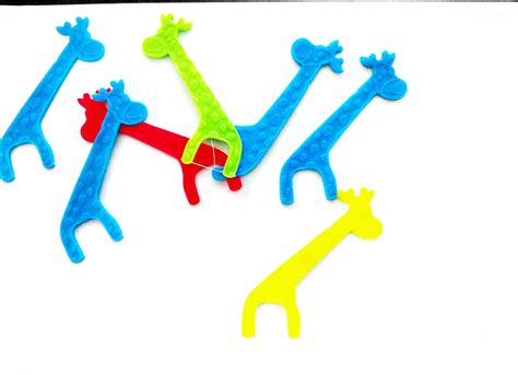 Are Floss Picks As Good As Regular String Floss Daddy Simply