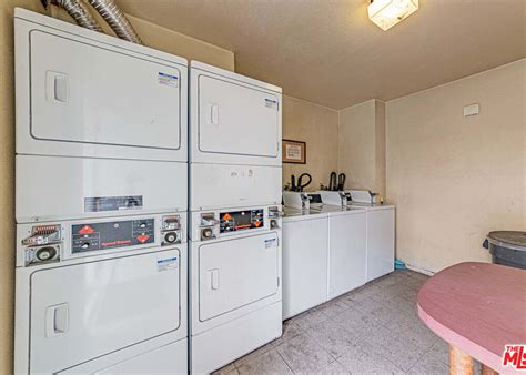 1029 Elden Ave Los Angeles Ca 90006 Redfin