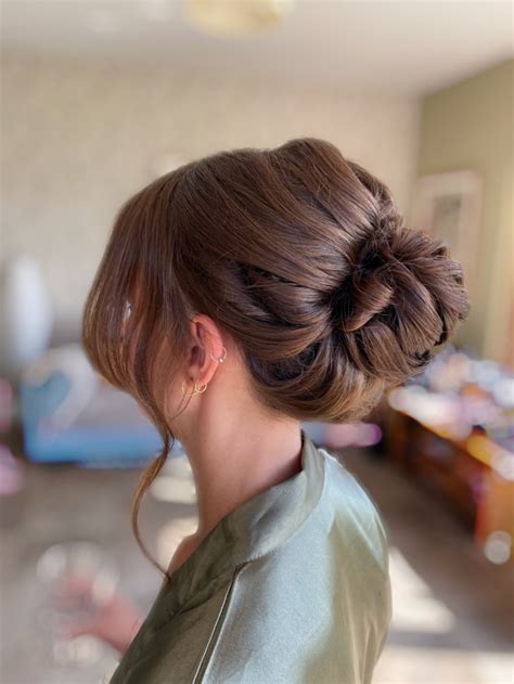 Bridesmaid Hairstyles 60 Stunning Looks For Your Maids Of Honour