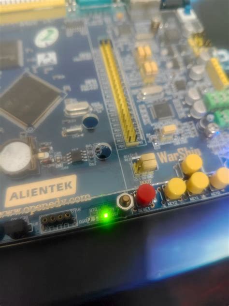 第七天 跑马灯实验位操作（位带） Csdn博客