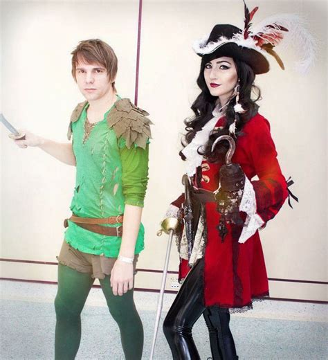 Pin By Kaitlin Walker On Holidays Disney Fancy Dress Captain Hook
