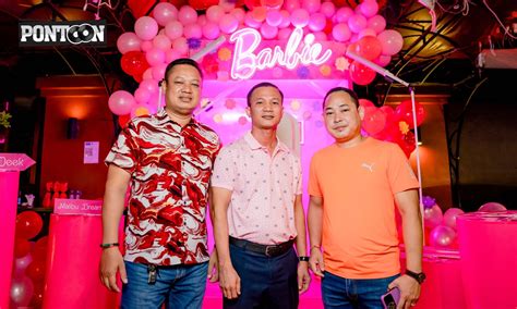 Barbie Pontoon Pontoon Club