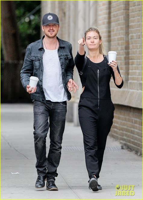 Aaron Paul And Wife Lauren Enjoy Their Morning In Nyc Photo 3677573