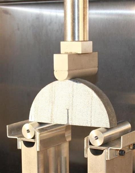 Semi Circular Bend Scb Test Set Up Download Scientific Diagram