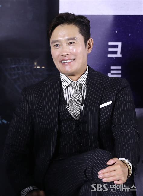 E포토 이병헌 오늘도 젠틀맨 미소