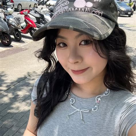 Melody Threads Say More