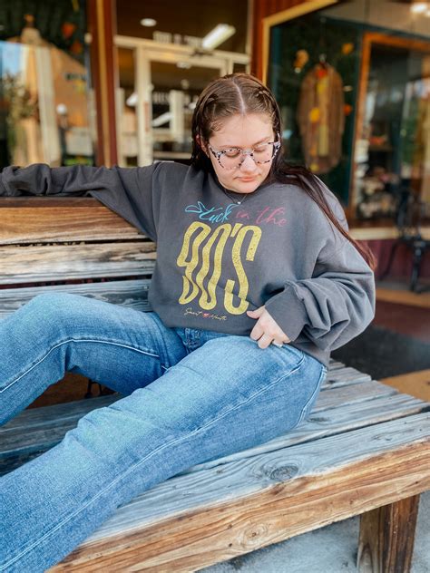Stuck In The 90s Crewneck Hunter Bleu