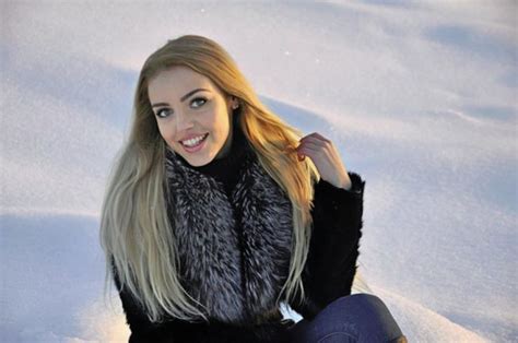 Fab Collar Scrolller Fab Collar Scrolller