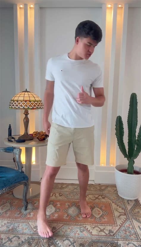 Enzo Pacces Wikifeet Men