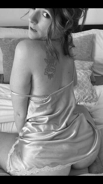 Therealemily34 Emily3434smith Nude Leaks Onlyfans Thefappening