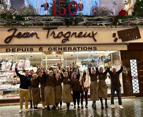 Aggredito Il Nipote Di Brigitte Macron La Furia Degli Oppositori In