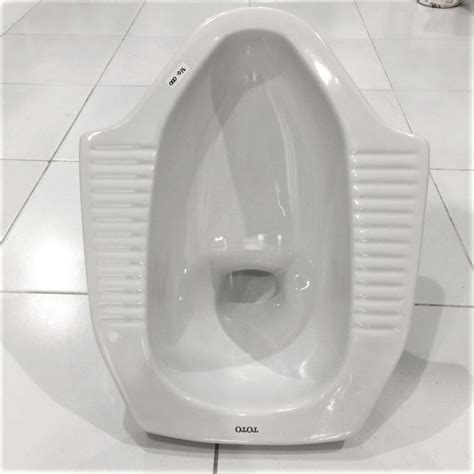 Jual Toto Ce7closet Jongkok Merk Toto Warna Putih Dan Biru Tipe Ce7