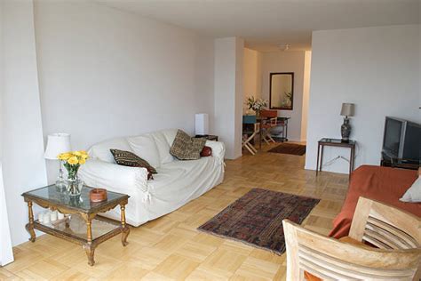 Lower Class Living Room Exhibition Shows Nostalgic 1960s Living Rooms