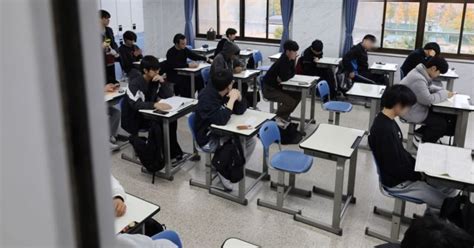 [2025 수능]국어 1등급 커트라인 90~94점 수학 87~92점