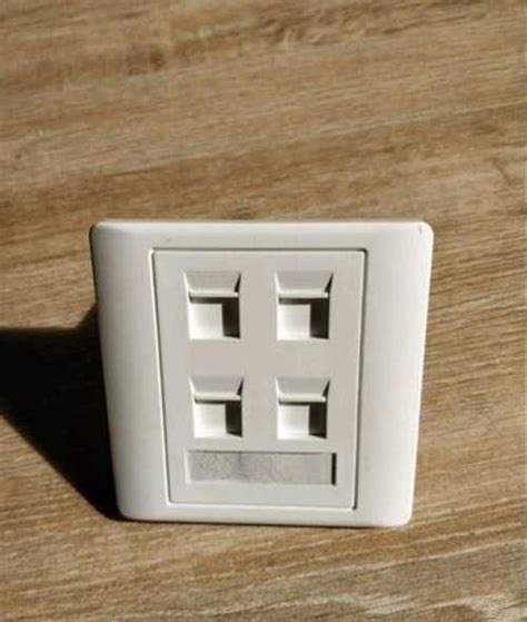 Розетка сетевая на 4 порта Rj45 Москва Ремонт и строительство Festima Ru мониторинг объявлений