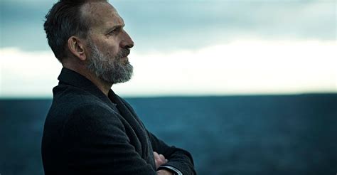 The Leftovers Christopher Eccleston Tells Us About Filming That Amazing Lion Sex Cult Episode Vox