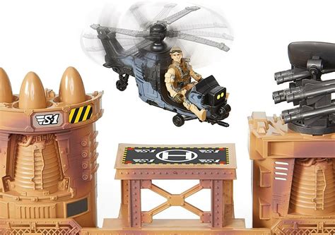 New True Heroes Deluxe Military Base Playset With Light And Sound