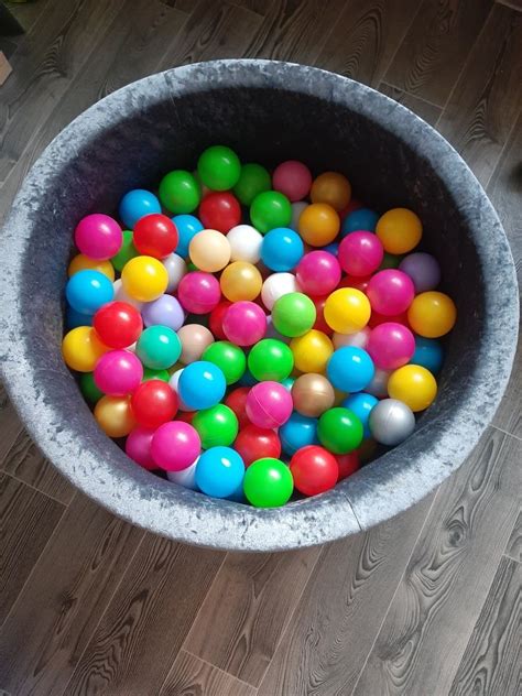 Сухий басейн з кульками 1 300 грн Інші ігрові набори Комунар на Olx