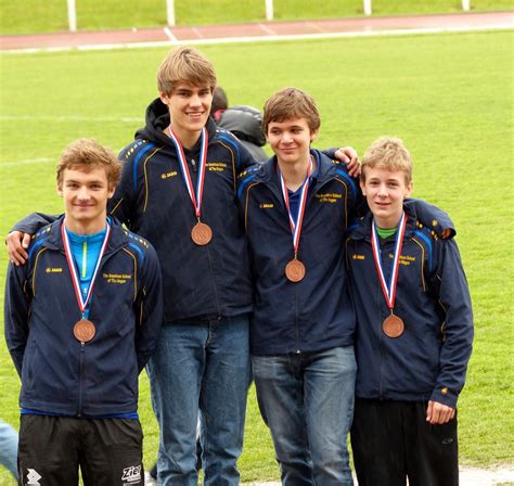 무료 이미지 달리는 파리 축구 플레이어 2013 년 팀 스포츠 선수권 대회 고등학교 체육 실기 Isst 토너먼트 육상 경기 경쟁 이벤트