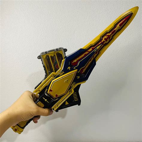 Dx King Rouzer พร้อมการ์ดแท้13ใบ ดาบเบลดคิงฟอร์ม จากซีรี่ย์ มาสไรเดอร์