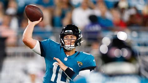 Patriots Fans Might Get Their Mac Jones Wish With Trevor Lawrence Injury