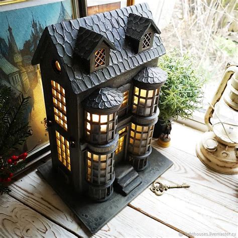 Лавка Олливандера Домик светильник из мира Гарри Поттера в интернет