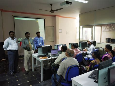 A Day FDP On OPTIMIZATION USING MATLAB Narasaraopeta Engineering College