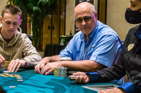 High Roller Mike Meskin Eliminated In 18th Place By Giuseppe Iadisernia Seminole Hard Rock