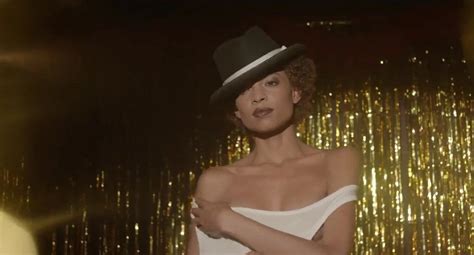 Spogliarello Video Porno XHamster