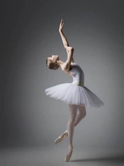 Épinglé Par Bea Sur Ballet Photoshoot Photographie De Danseur Photo Danseuse Ballerine Danseuse