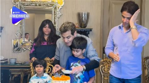 Jitendra Birthday अभिनेता जितेंद्र यांचं नातवंडांसोबत बर्थडे सेलिब्रेशन व्हिडीओ चर्चेत Actor