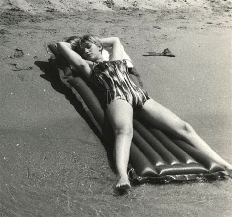 Catherine Spaak Nuda Anni In The Empty Canvas