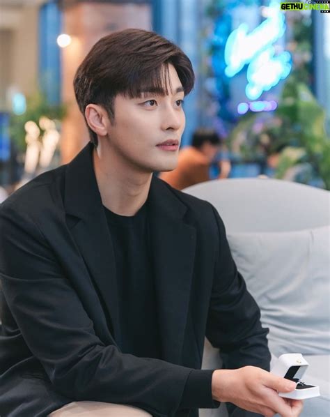 Sung Hoon Wiki Biography Age Photos Spouse And More