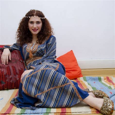 Syrian girl in 2023 | Women's traditional clothing accessories, Syrian ...