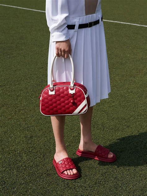 스트라이프 텍스처드 볼링 백 레드 세일 찰스앤키스 코리아