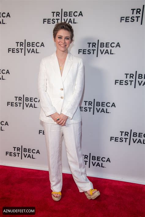 Sophia Lillis Feet Aznudefeet