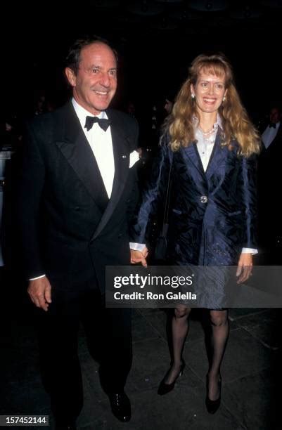 The Warhol Look Glamour Style Fashion Photos And Premium High Res Pictures Getty Images