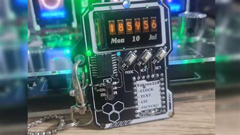 Raspberry Pi Pico Powered Cyberpunk Neck Watch Tells