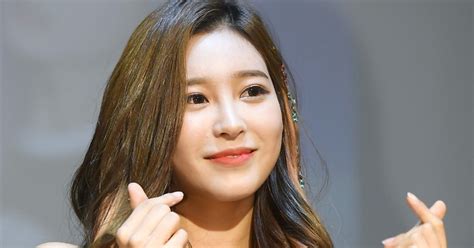 버스터즈 형서 달달한 양손 하트 [포토엔hd]