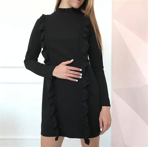 Плаття з рюшами маленьке чорне плаття сукня з рюшами светр туніка під гольф — ціна 500 грн у